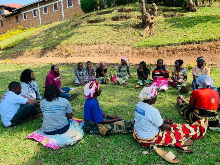 Sud-Kivu : à Birava, La Prunelle RDC asbl célèbre les femmes rurales ...